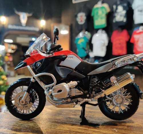 Модель мото 1:12 BMW R 1200 GS