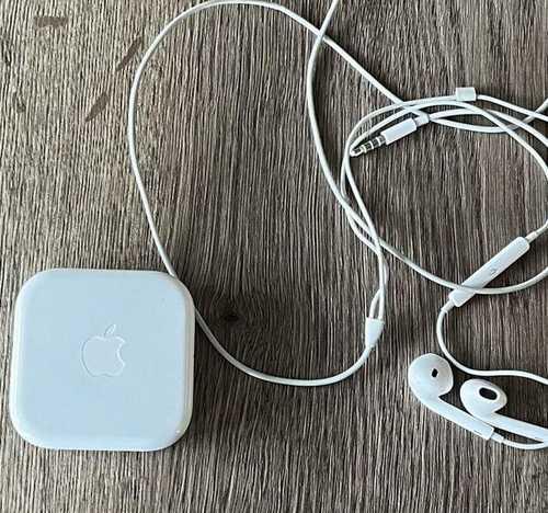 Проводные наушники Apple EarPods (3.5 mm)