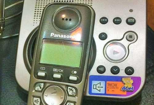 Беспроводной телефон Panasonic KX-TG7225RUM