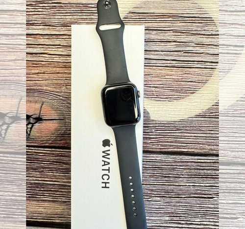 Часы apple watch se 44 mm