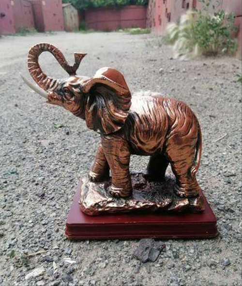 Слон сувенир - статуэтка