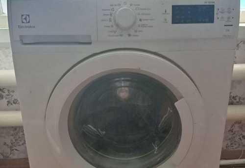 Машинка стиральная Electrolux