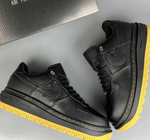 Кроссовки Nike Air Force 1 Lux