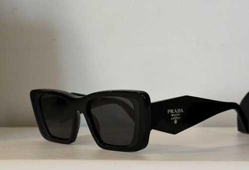 Солнцезащитные очки Prada (оригинал)