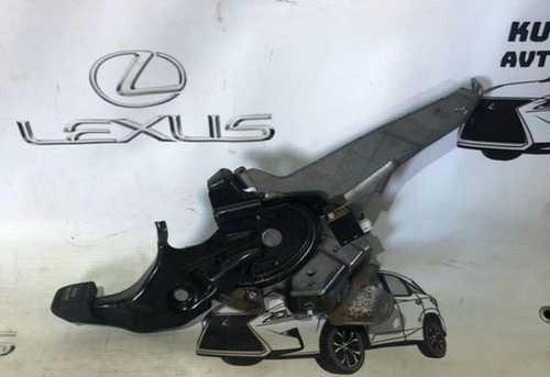Педаль стояночного тормоза Lexus Rx 350 DBA-GGL10W