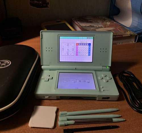 Nintendo DS Lite