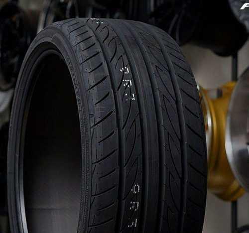 Yokohama Advan Fleva V701 275/35 R19 100W