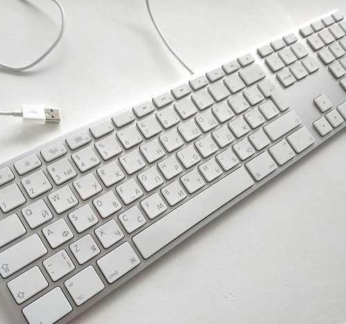 Бронь Apple Keyboard with Num Keypad, оригинал