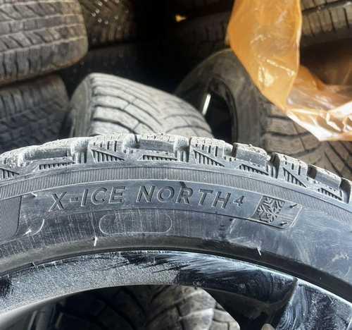 Michelin X-Ice North 4 245/40 R20 99T