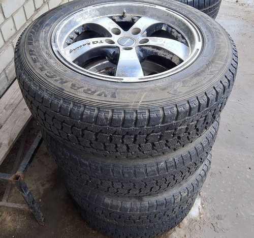Goodyear Wrangler IP/N 225/65 R17