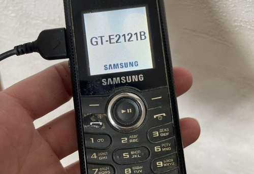 Samsung E2121B