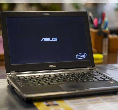 11.1" ASUS U2E, Core 2 Duo, RAM 2 ГБ, 120 ГБ, Intel GMA X3100