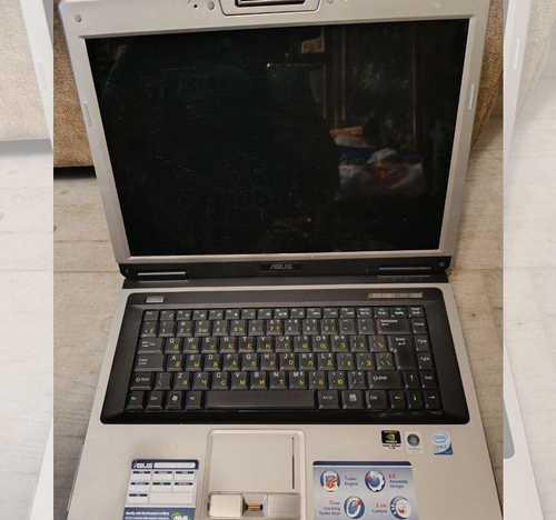 Ноутбук asus c90s