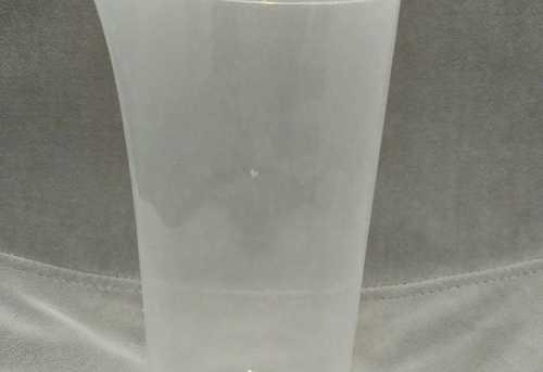 Пластиковый мерный стакан