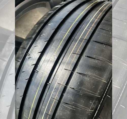 Michelin Pilot Sport 4 S Acoustic 245/45 R19 102Y