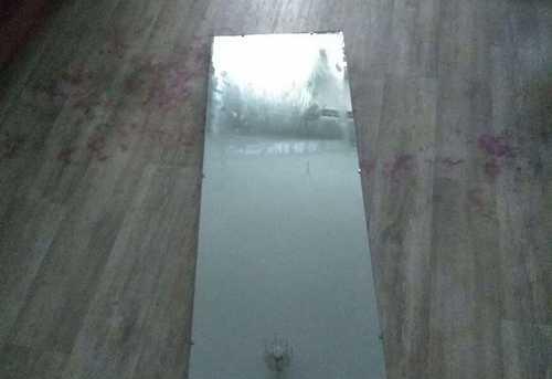 Зеркало на деревянной основе