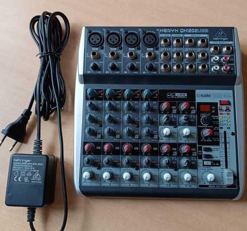 Микшерный пульт аналоговый Behringer Xenyx QX1202U