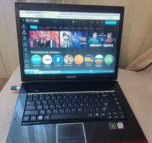 Продам ноутбук Samsung np-r560