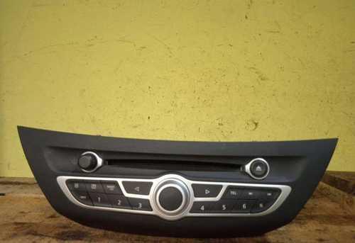 Магнитола Renault Laguna 3 лифтбэк K9K 2010