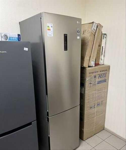 Холодильник с морозильником LG GA-b509caqm