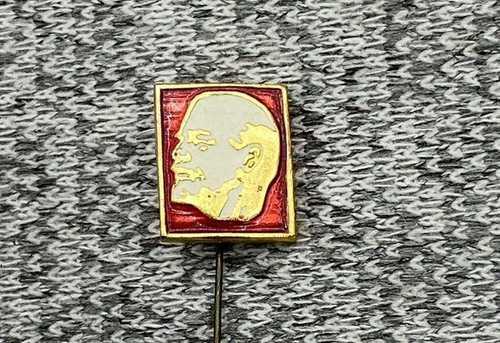 Значок времен СССР - Владимир Ильич Ленин