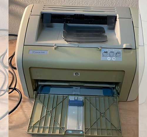 Принтер HP LaserJet 1020