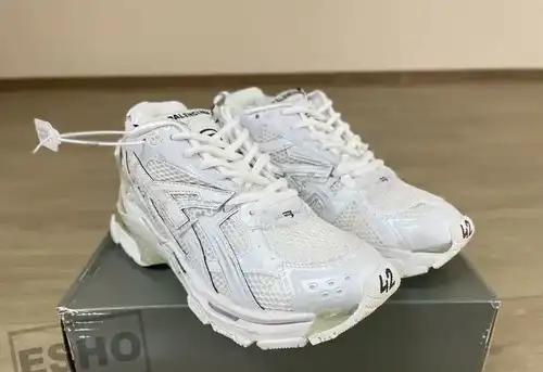 Кроссовки Balenciaga Runner