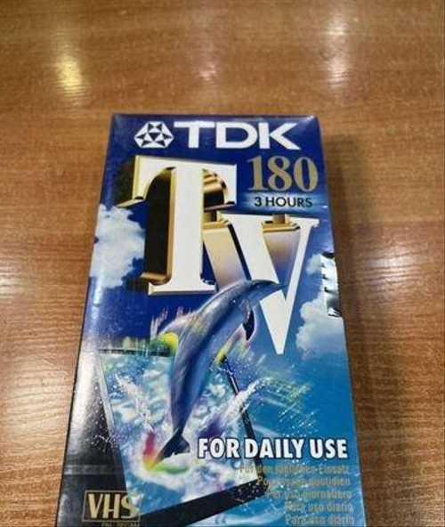 Кассета для видеокамер TDK E-180 VHS новая