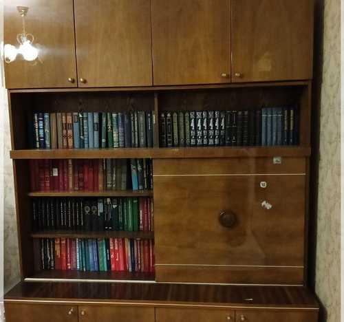 Книжный шкаф массив бу
