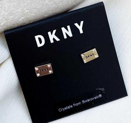 Новые серьги Dkny пусеты с лого оригинал