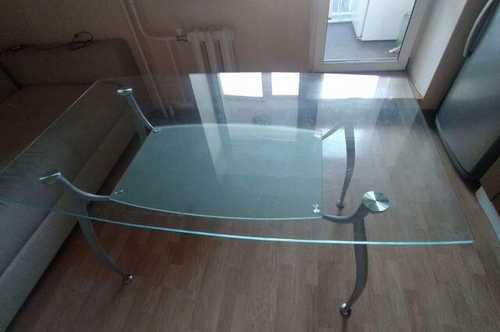 Кухонный стол стеклянный