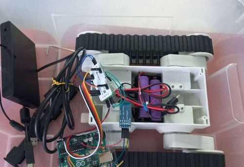 Arduino uno r3, Гусеничная платформа Rover 5