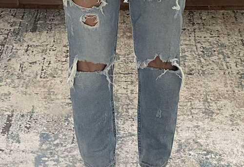 Рваные джинсы Zara