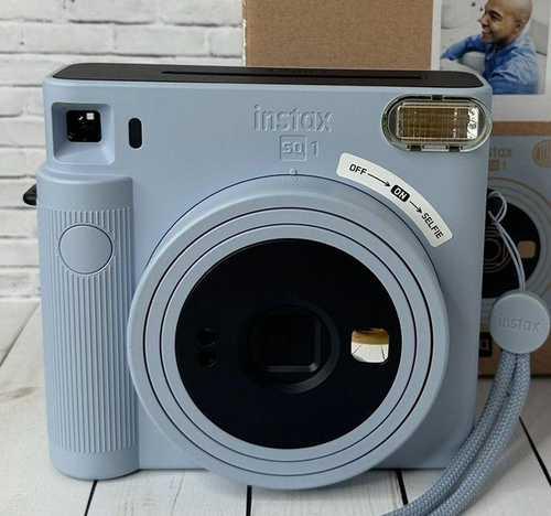 Фотоаппарат instax SQ1 blue