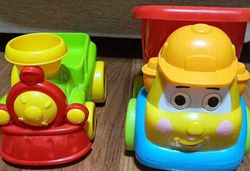 2 игрушечные машинки: грузовичок и поезд