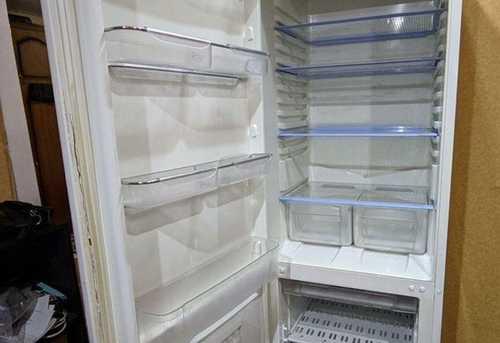 Холодильник indesit C240G