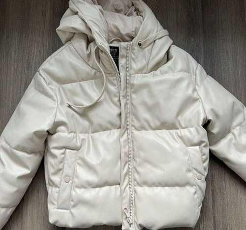 Пуховик stradivarius