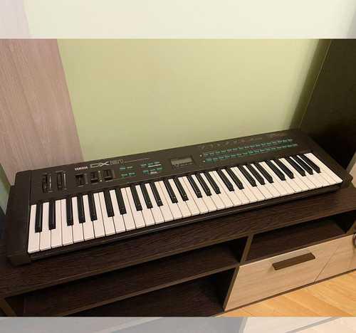 FM-синтезатор Yamaha DX21