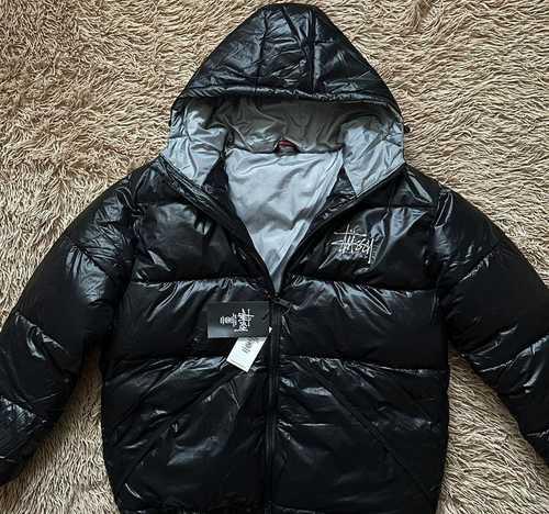 Глянцевый пуховик Stussy