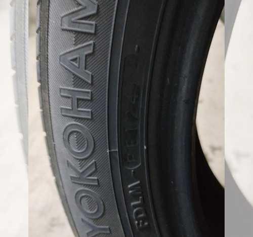 Yokohama dB Decibel E70 215/55 R17 93