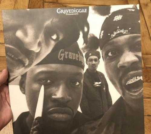 Gravediggaz – Niggamortis (6 Feet Deep)