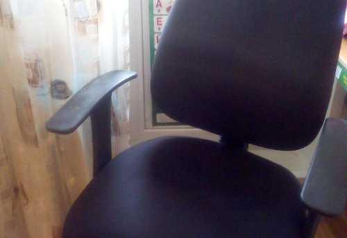 Компьютерное кресло(чёрное)