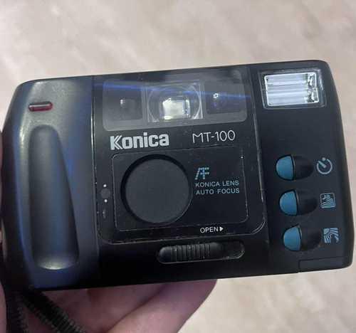 Пленочный фотоаппарат Konica MT-100