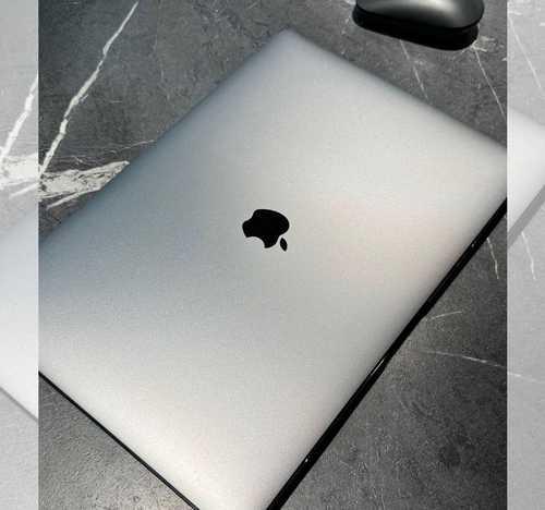 Apple macbook pro 15 (2019)