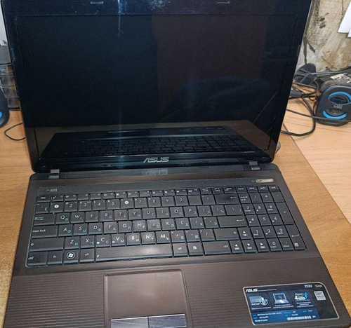 15.6" ASUS X53U, C-50, RAM 2 ГБ, 320 ГБ, Radeon HD 6250