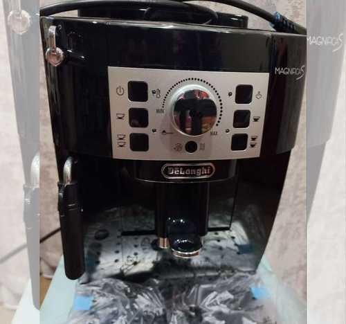 Кофемашина delonghi magnifica s ecam 22.105 B