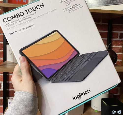 Logitech Combo Touch iPad Air 4/5 RU