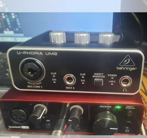 Звуковая карта behringer um2