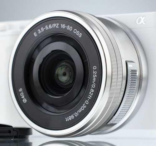 Sony ZV-E10 kit 16-50mm f/3.5-5.6 White