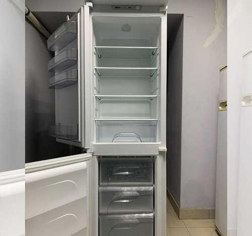 Встраиваемый холодильник Атлант 2021г